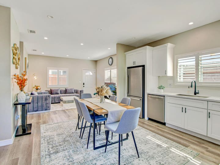 Charming Newly Built 2bed2bath Near Knott’s&disney - Buena Park, CA