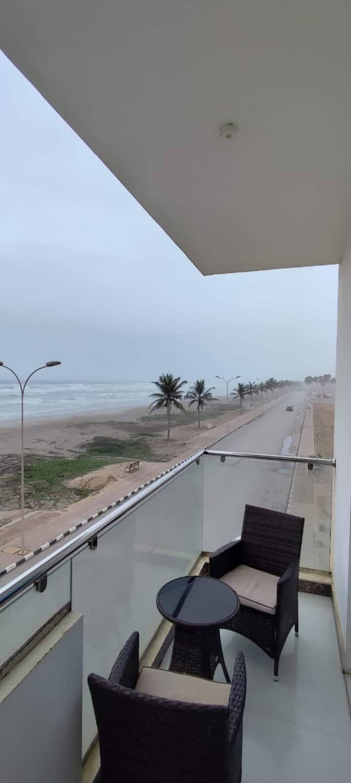 Seaside Escape | Modern 3br Apartment In Taqa - Oman