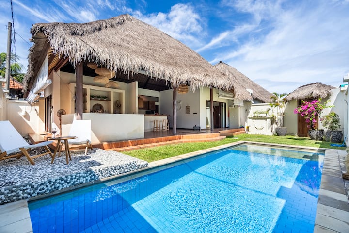 [Prime Location] 2br & 2ba  Pool Villa Seminyak 01 - Seminyak