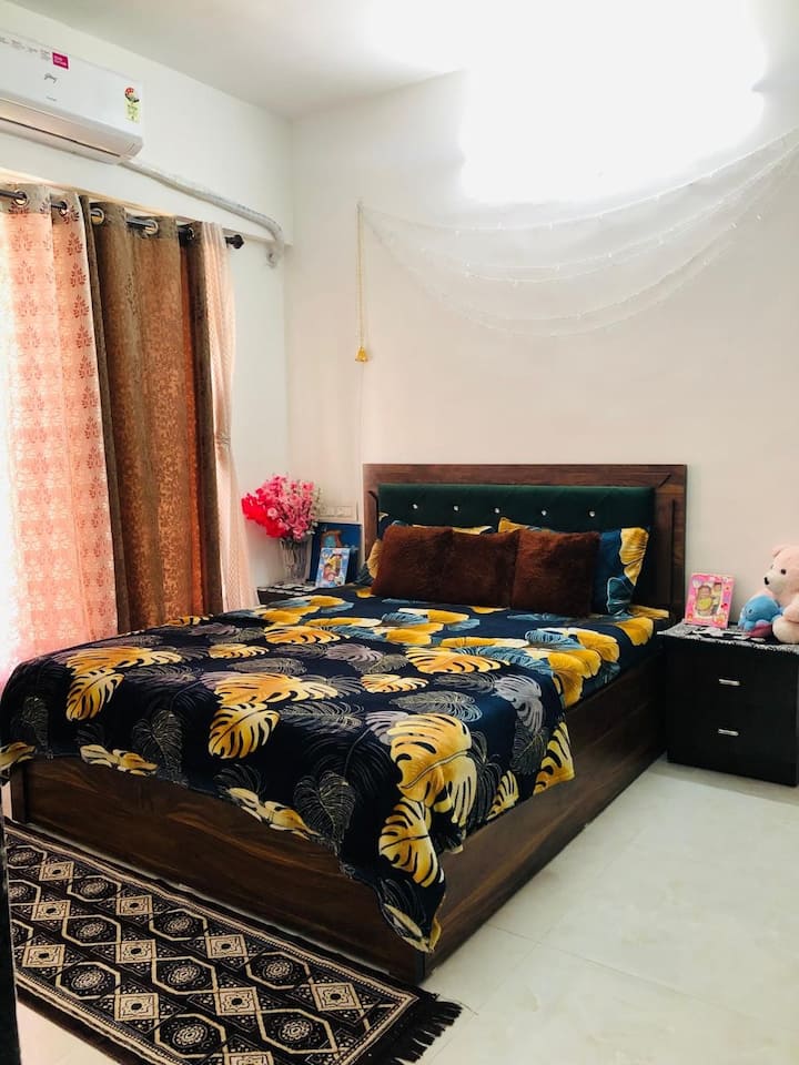 Rom Is Only Availble With Atached Washroom In 1bhk - Mumbai