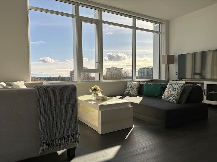 Facing A Wide View And New 2beds 2baths Apartment - Ladner