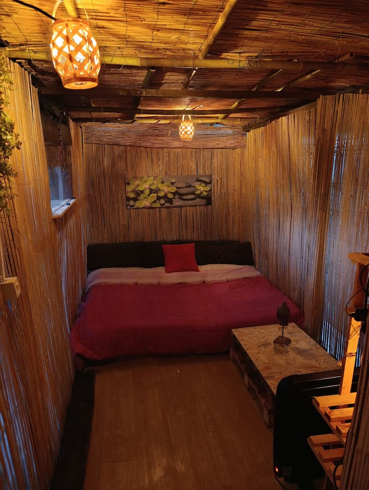 Bamboo Bongalow - Esperia