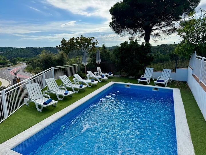 Gran Casa Vacacional Con Aire Y Piscina Privada - Lloret de Mar