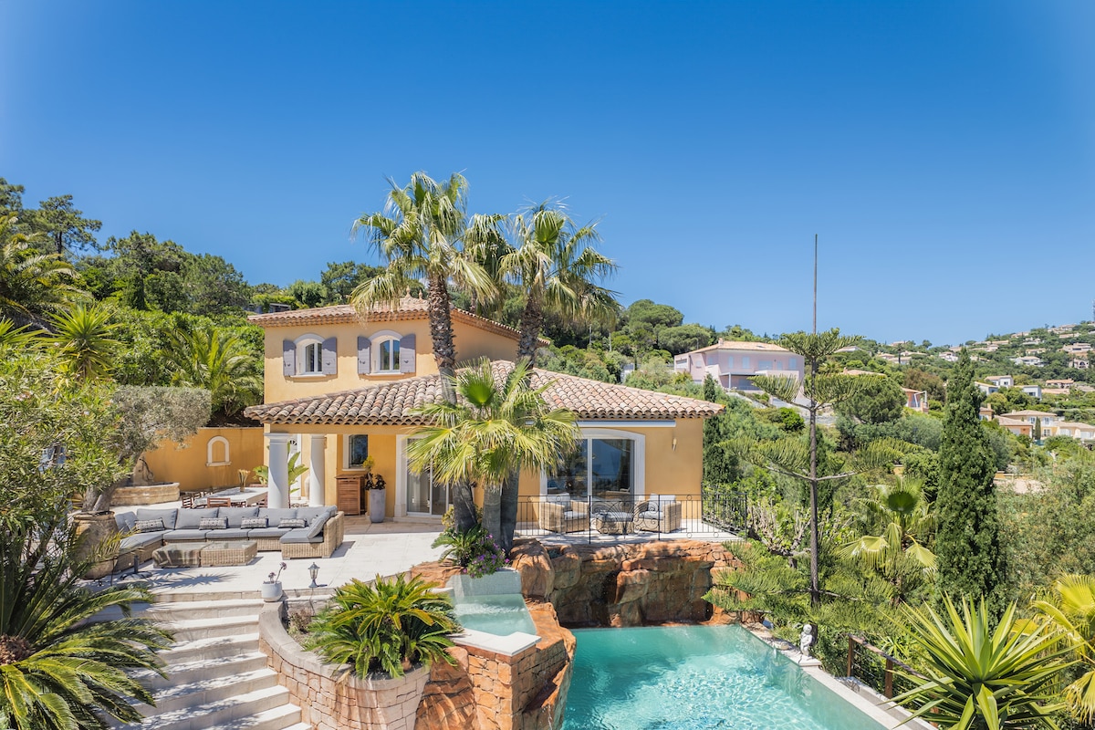 Villa Flora: Sea View, Pool, Jacuzzi and Petanque - Villas for Rent in ...