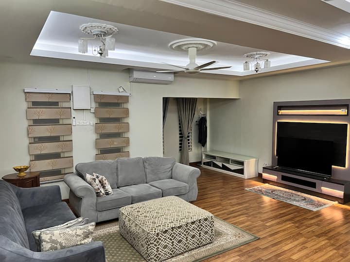 Comfortable Family Homestay Near Bandar Baru Bangi - Kajang