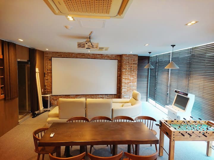 Vip단체  대형가족탕 룸(6인대형 히노끼욕조, 300인치빔프로젝터 스크린, 무료뷔페식조식 - Incheon