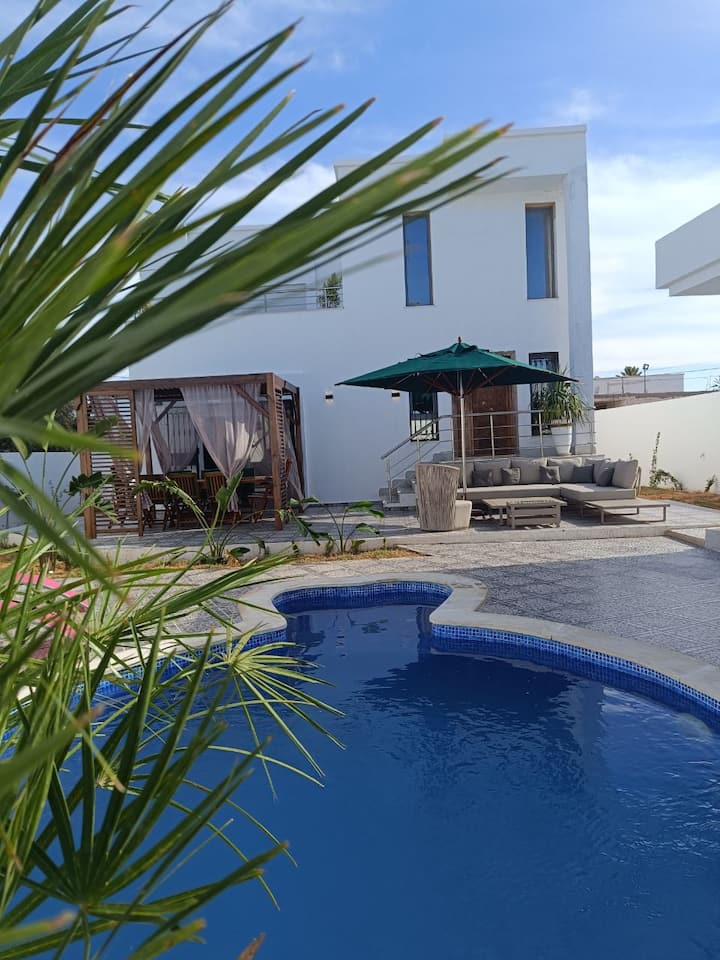 Luxe Gezinsvriendelijke Villa + Studio Met Zwembad - Djerba