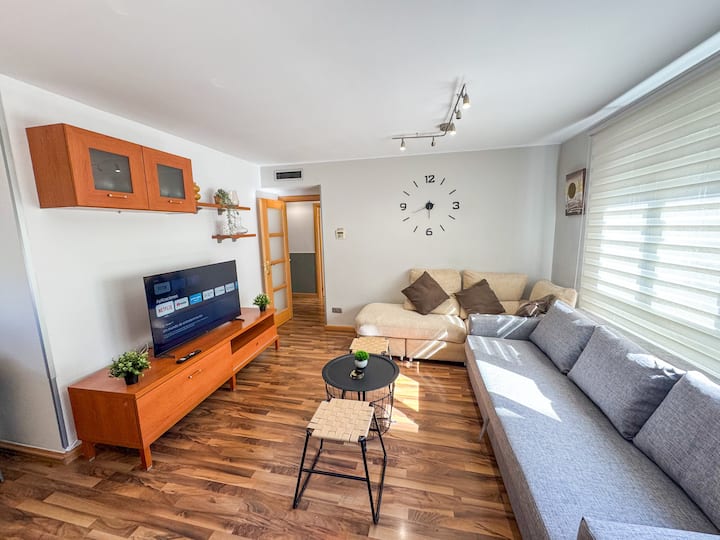 Cineasta Del Pilar - Turistea - Zaragoza, España