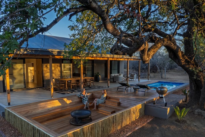 Nomads Den West Villa - Private Pool & Sunken Boma - Hoedspruit