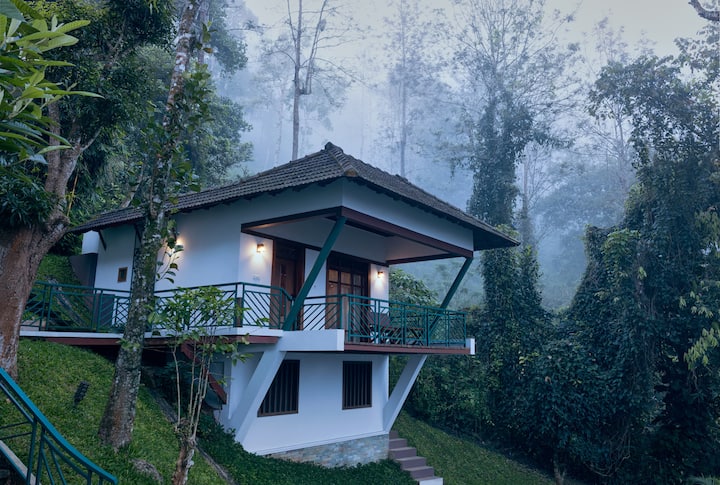 Tule Premium Cottage With Balcony At Forest Canopy - Thekkady