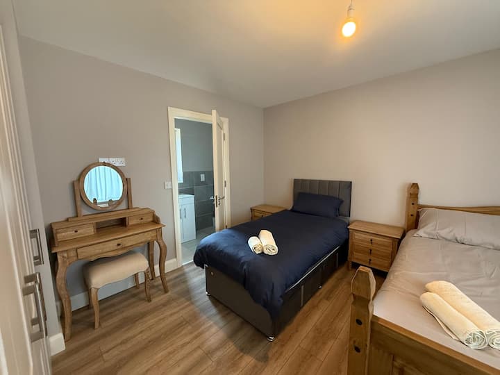 City Stays • Ramsgrange • Sleeps Teams Of 8 - Waterford, Ireland