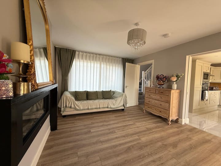 City Stays • Ramsgrange • Companies Welcome • 6bd - Waterford