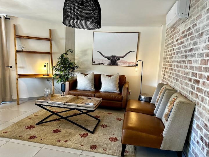 Wild Olive Luxury Apartment 120 - Namibia