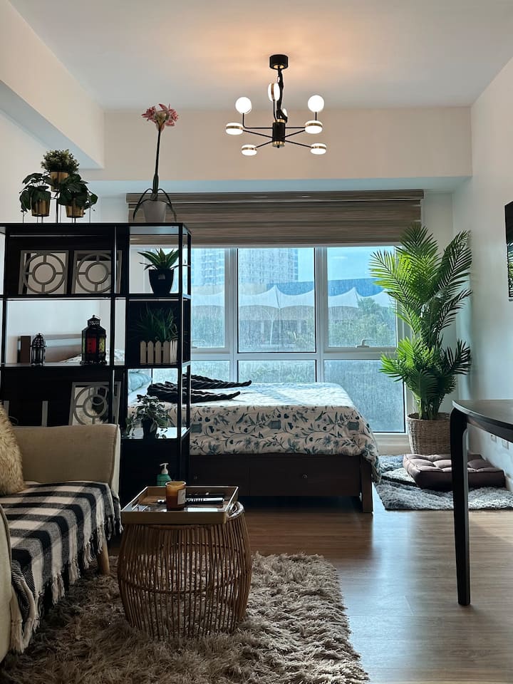 Homey Studio Unit Behind Abreeza Mall With Parking - Davao City