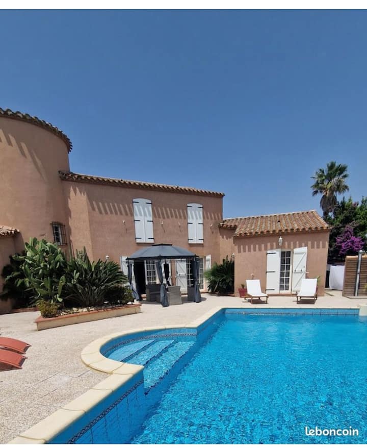 Villa Du Sud – Piscine, Mer & Moments Famille 12p - Saint-Laurent-de-la-Salanque