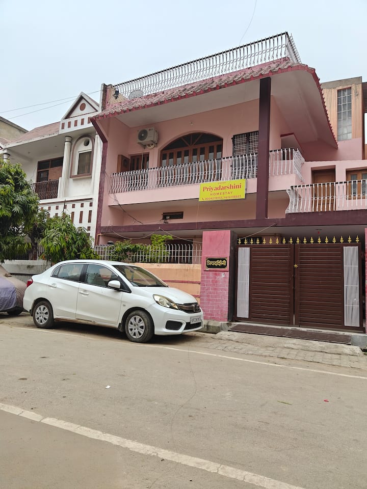 Priyadarshini Homestay-experience Bliss Of Kashi - Varanasi