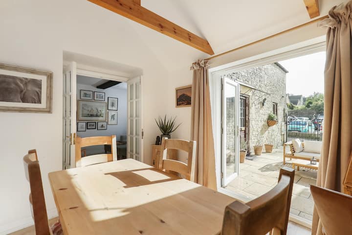 New! House Next To Minchinhampton Market Square - Nailsworth