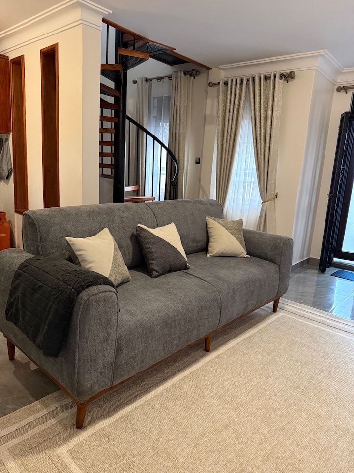 Luxury Space In Muyenga With
Apple Tv - Kampala