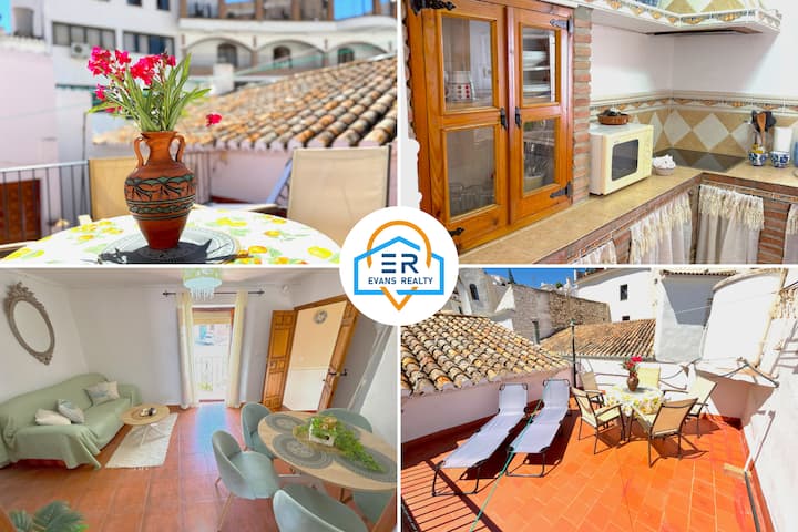 Evans Realty (Bp)- Casa Higinea, Central + Terrace - Comares