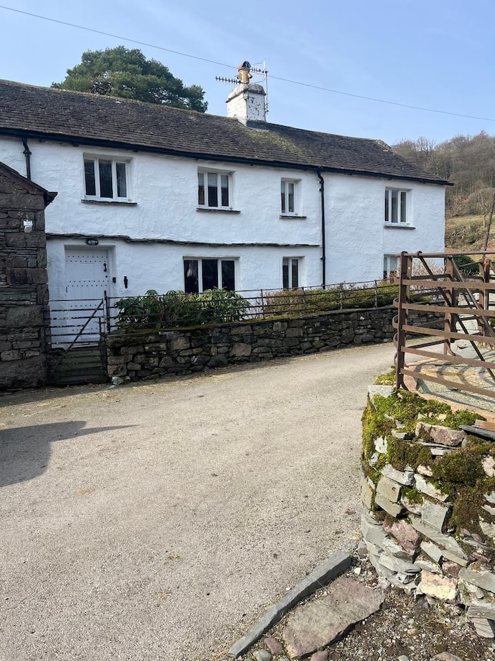 Cottage In Grasmere - Coniston