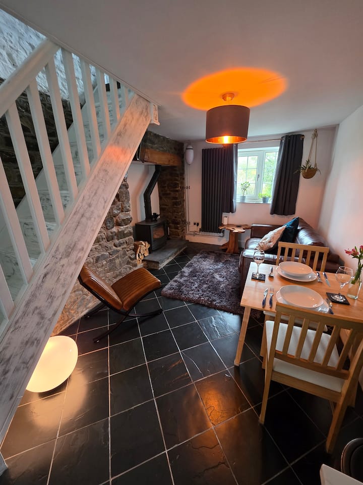 Glyn Cwtch - Llandeilo