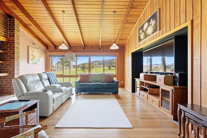 Wildlife & Waves Getaway - Hobart