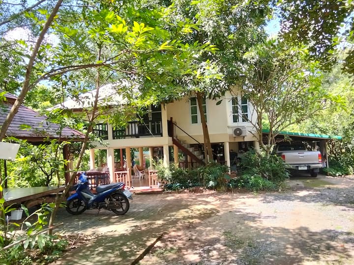 บ้านคุณยาย - Phu Wiang