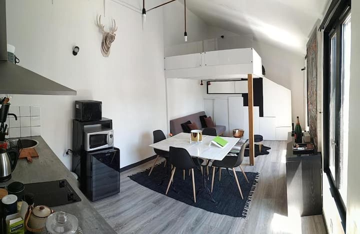 Champagne Studio - エペルネー