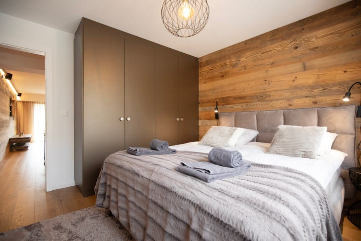 Cosy 3,5 Pièces Avec Terrasse Ensoleillée, Parking - Crans-Montana