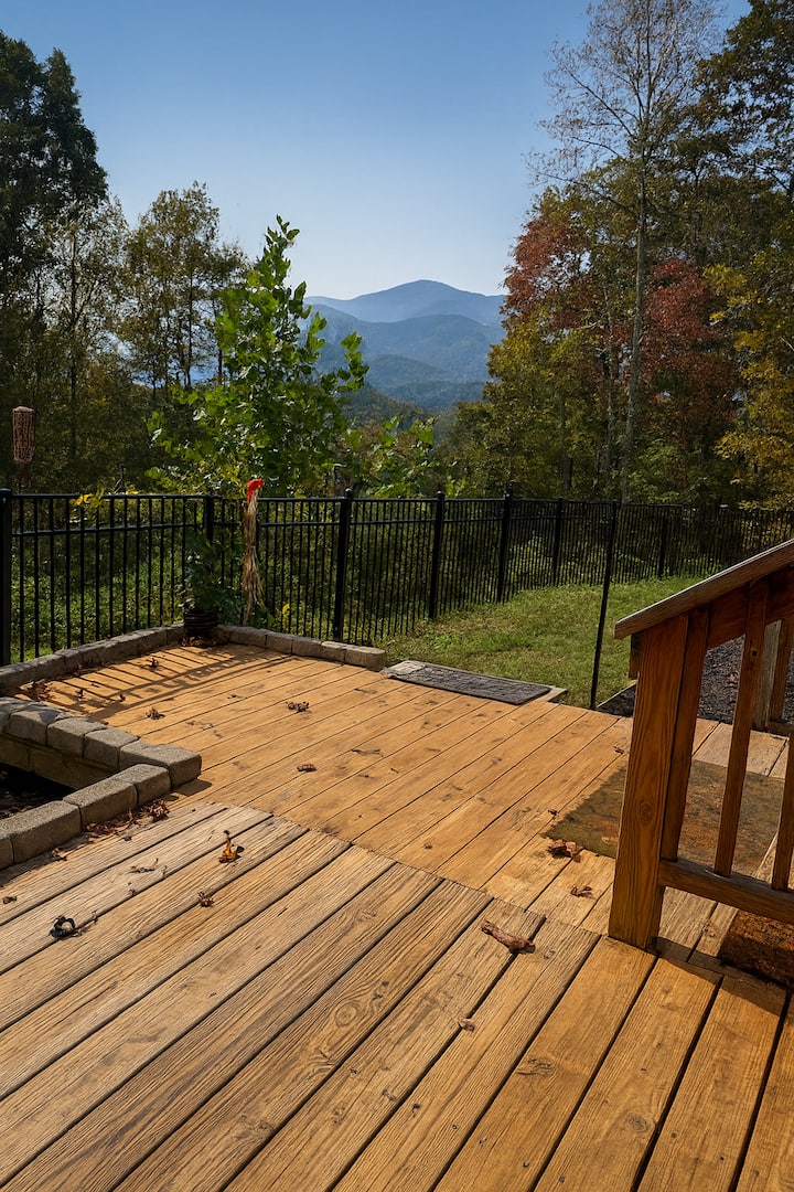 Holiday-ready | Family & Pet-friendly Getaway - Sylva, NC