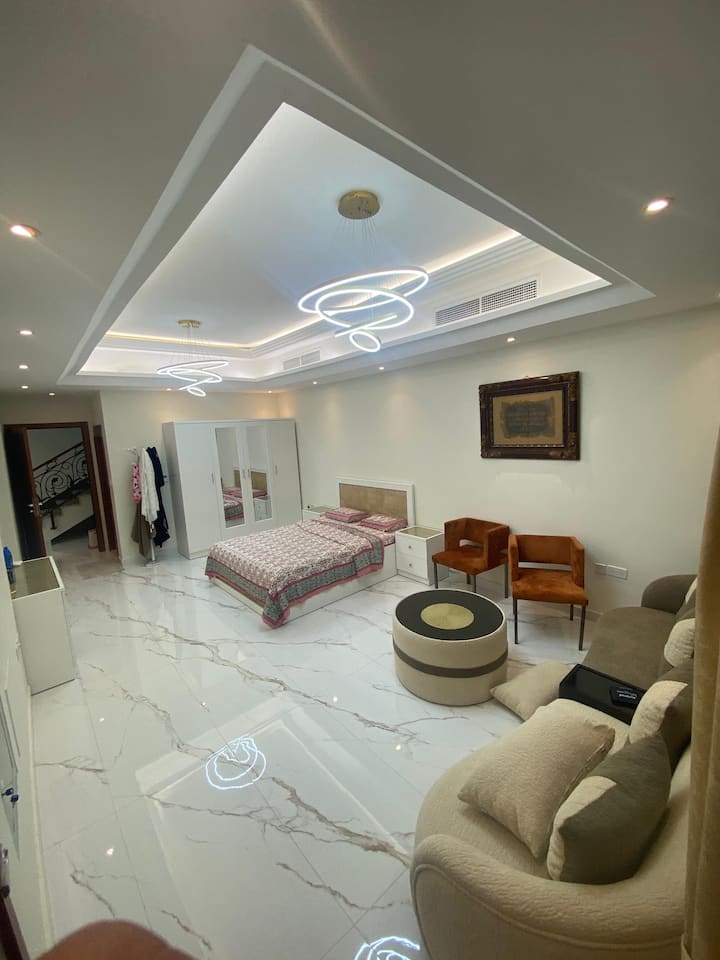 Zarina Palace. Ready To Move In - Ajman