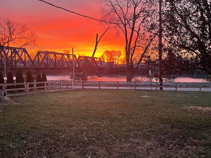 River View Cottage - Middletown, OH
