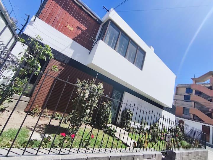 Céntrico Y Acogedor Alojamiento - Arequipa