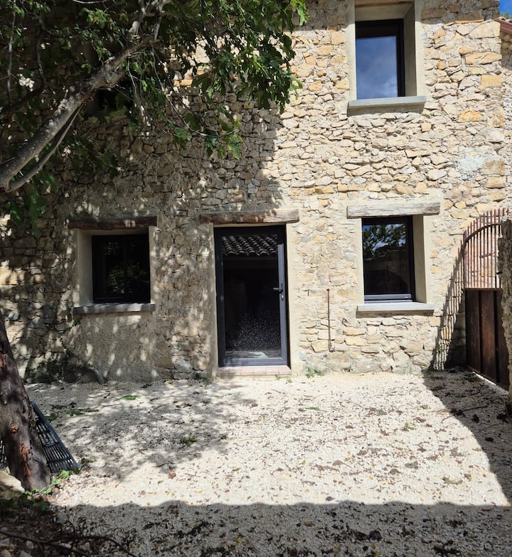 Petit Mas En Pierre : L’art Du Charme Authentique - Vaison-la-Romaine