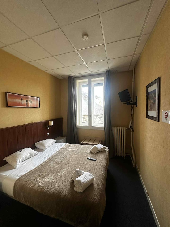 Chambre D'hôtel - Double Standard - Lons-le-Saunier