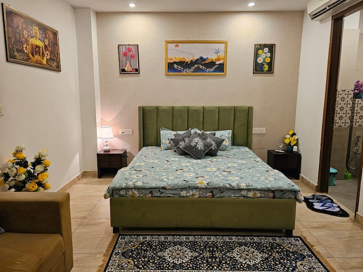 Ultra Luxury Flat By Trendy Feels (4rth Flat) - Zirakpur