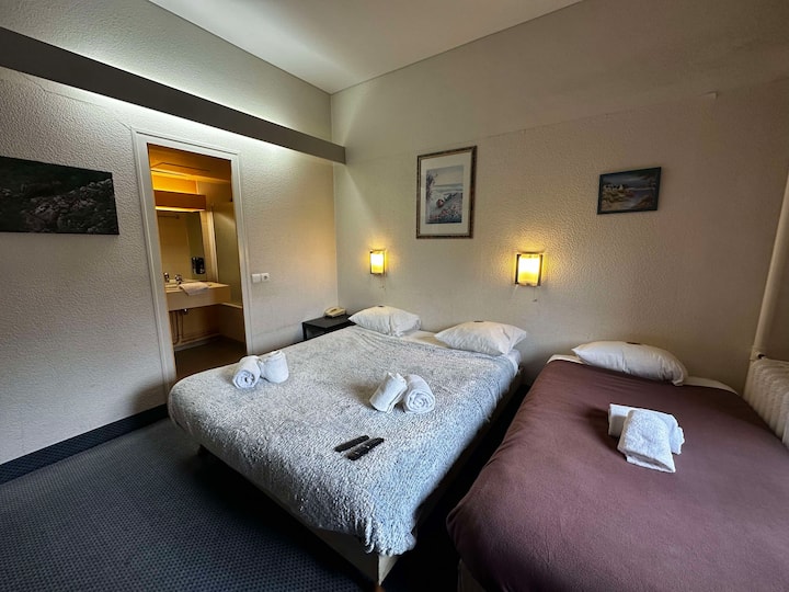 Chambre D'hôtel - Triple Standard - Lons-le-Saunier