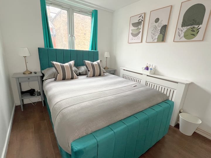 Es1. 2/3 Bedrooms In Covent Garden - Londyn