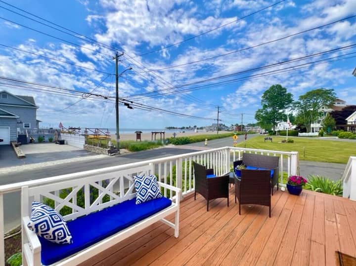 Beautiful Rental With Private Beach Access! - Milford, CT