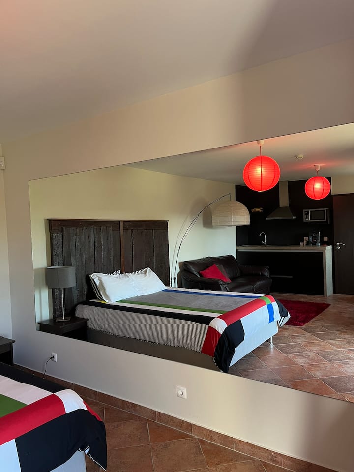 Quarto Do Espelho - Pinhel