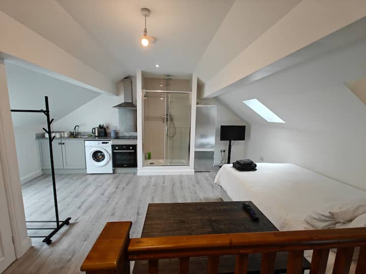 Cosy Private Flat | King Bed + Uhd Tv - Rugby