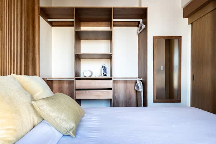 Apto En Zona 10, Ciudad Guatemala/ 2 Personas - Guatemala City