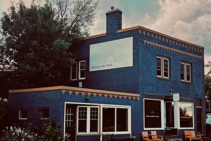 Cozy & Stylish New Loft - Duluth Getaway - Duluth, MN