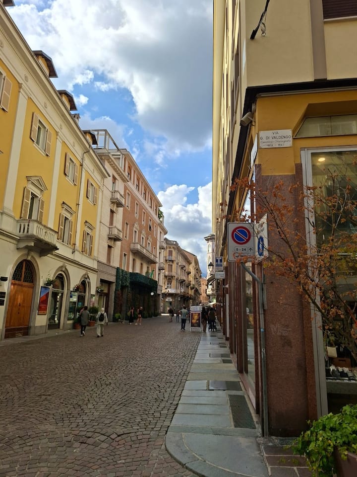 3 Bdr Apartment Via Italia Centro Biella - Biella