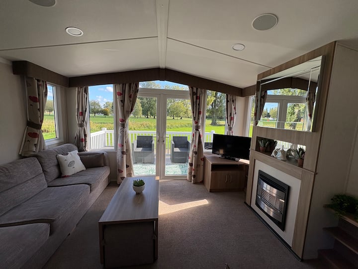 Riverside Escape - Wellingborough
