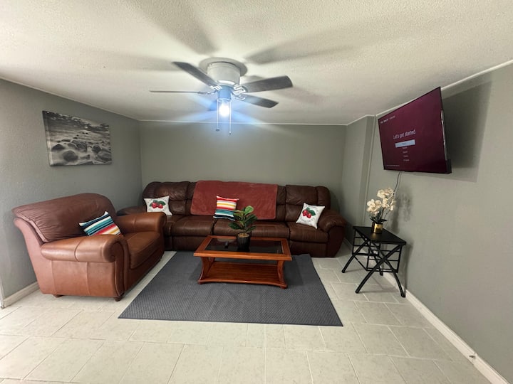 Relaxing Stay With All Essentials, La Feria Tx - Santa Maria, TX