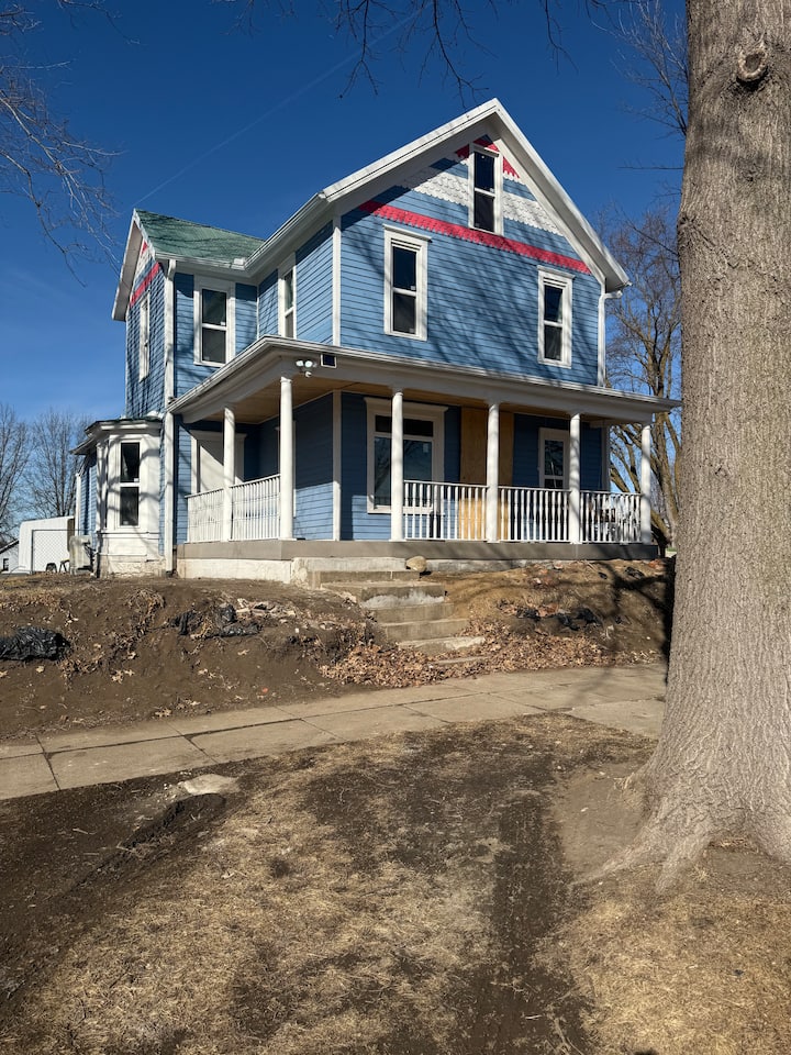 Remodeled Victorian 4 Beds 2.5 Baths - Green Valley State Park, Creston