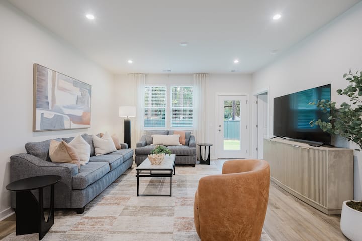 Spacious Bluffton Retreat For Families & Friends - Bluffton, SC