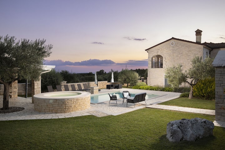 Villa Piccolo Paradiso With Heated Pool - Rovinj