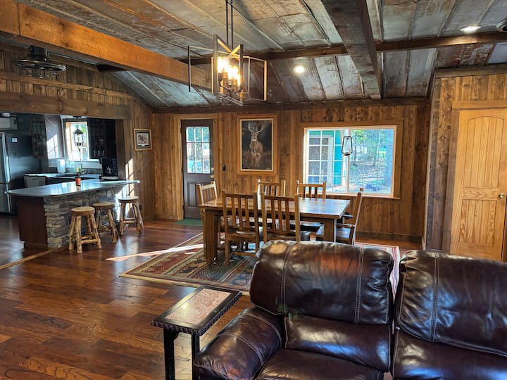 Woodland Retreat - Salamanca, NY